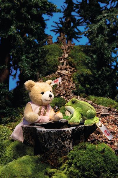 Steiff - Frog Prince Set Limited Edition 006098